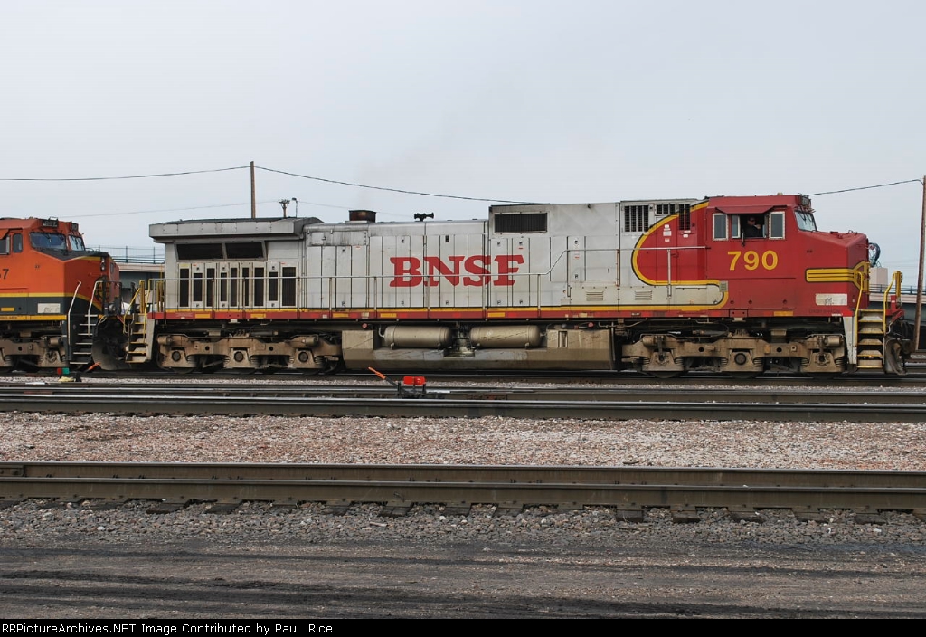 BNSF 790